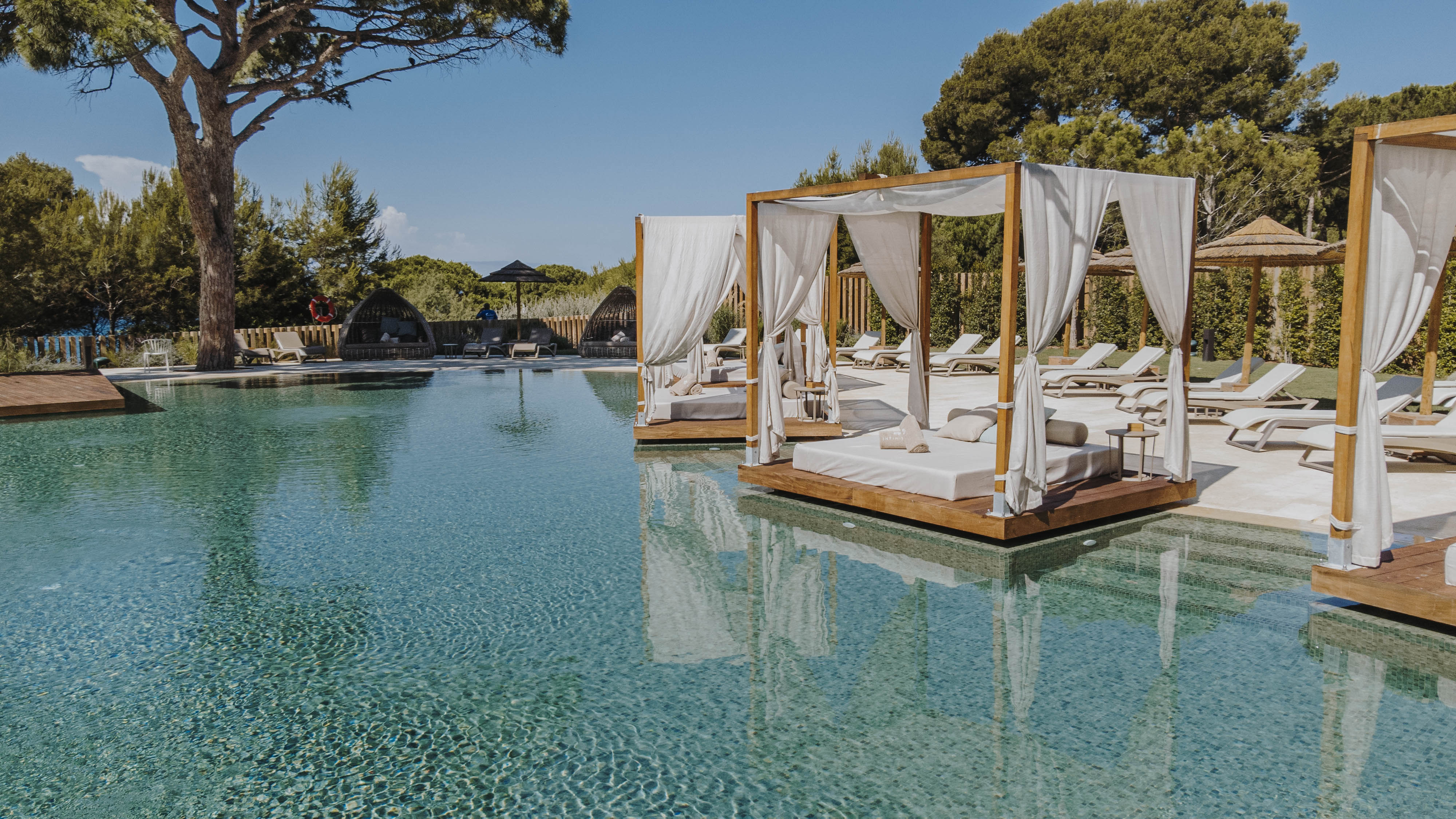 Beach Club Costa Dorada | Infinitum